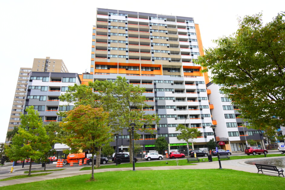 Operable & Fixed Commercial Glass Windows | Flower City Glass